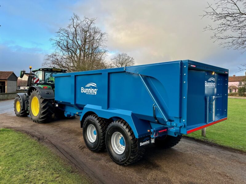 Muck spreaders, rear discharge manure spreaders from GT Bunning